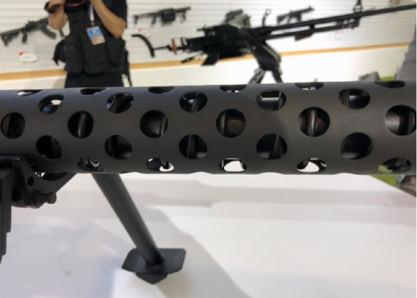 Air show 14.5mm anti-material gun: effective range of 4000 meters, can ...